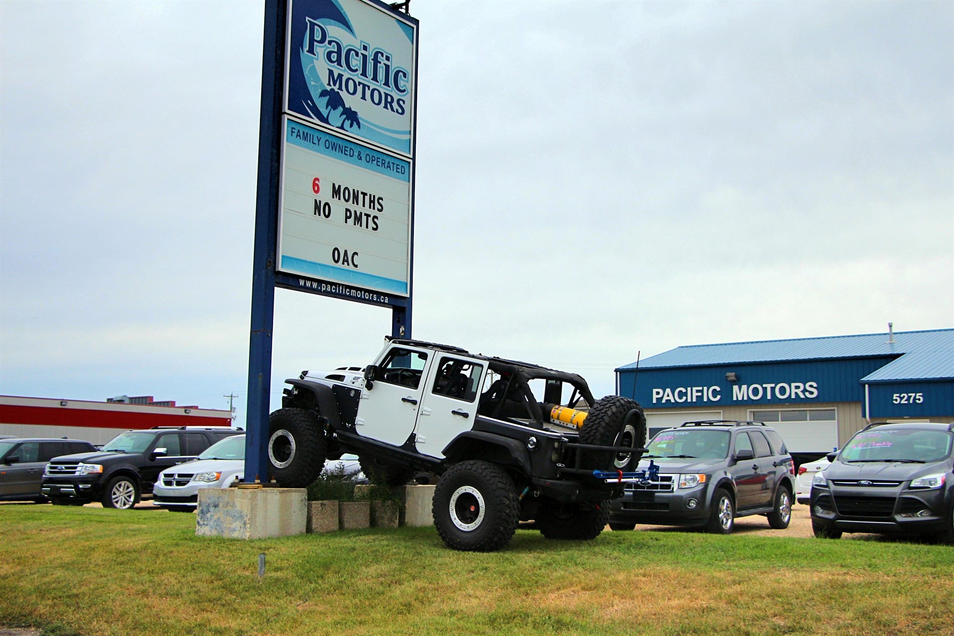 Used Car Dealership & Used Truck Dealer in In Winnipeg | Pacific Motors