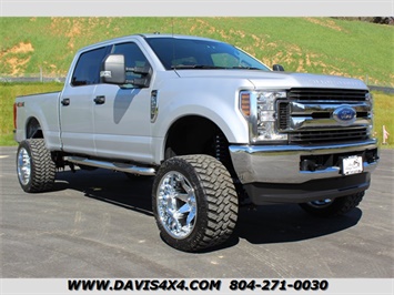 2019 Ford F-250 Super Duty XLT Lifted 4X4 Crew Cab Short Bed
