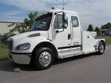 2006 Freightliner M2 (SOLD)